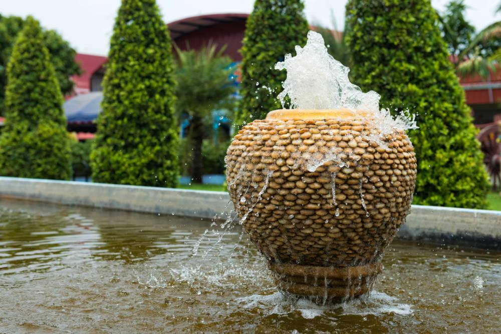 Do Water Features Need A Constant Water Supply? - Roman Fountains